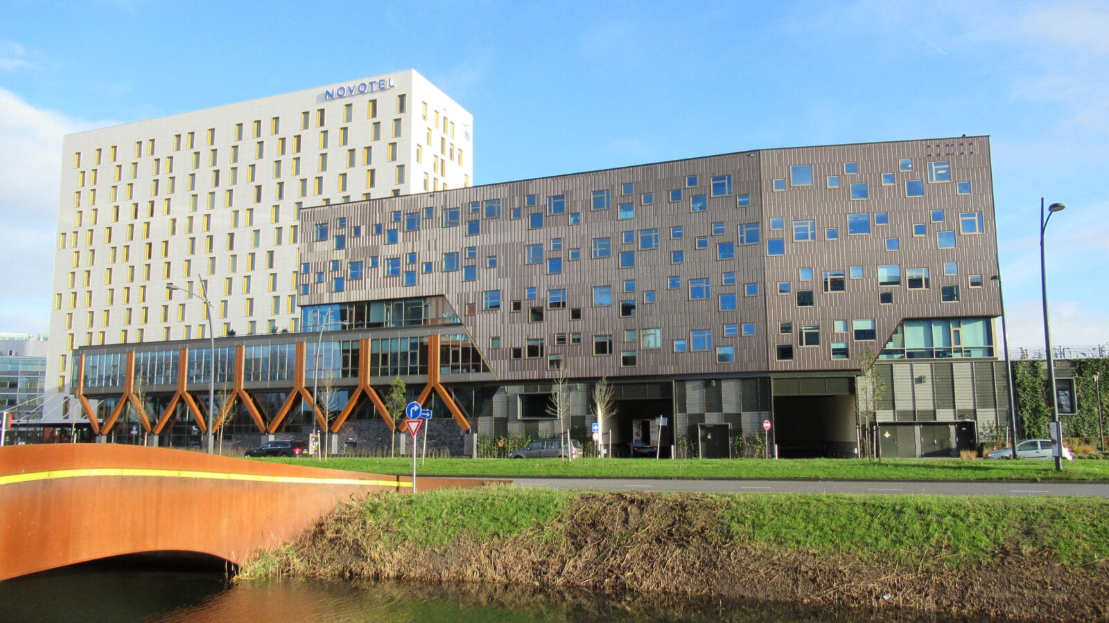 Nike European Headquarters - William McDonough + Partners